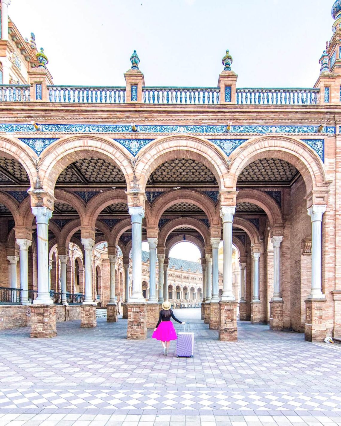 Spain or Italy: Which Country Should You Visit? (Pros & Cons!)