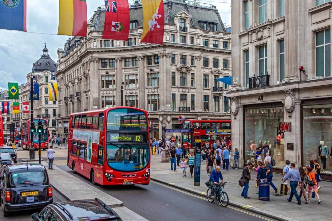 The 22 Most Famous Streets in London to Visit - Gringa Journeys