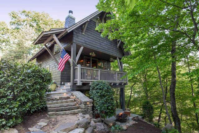 Treehouse Rentals in North Carolina You'll Want to Book ASAP