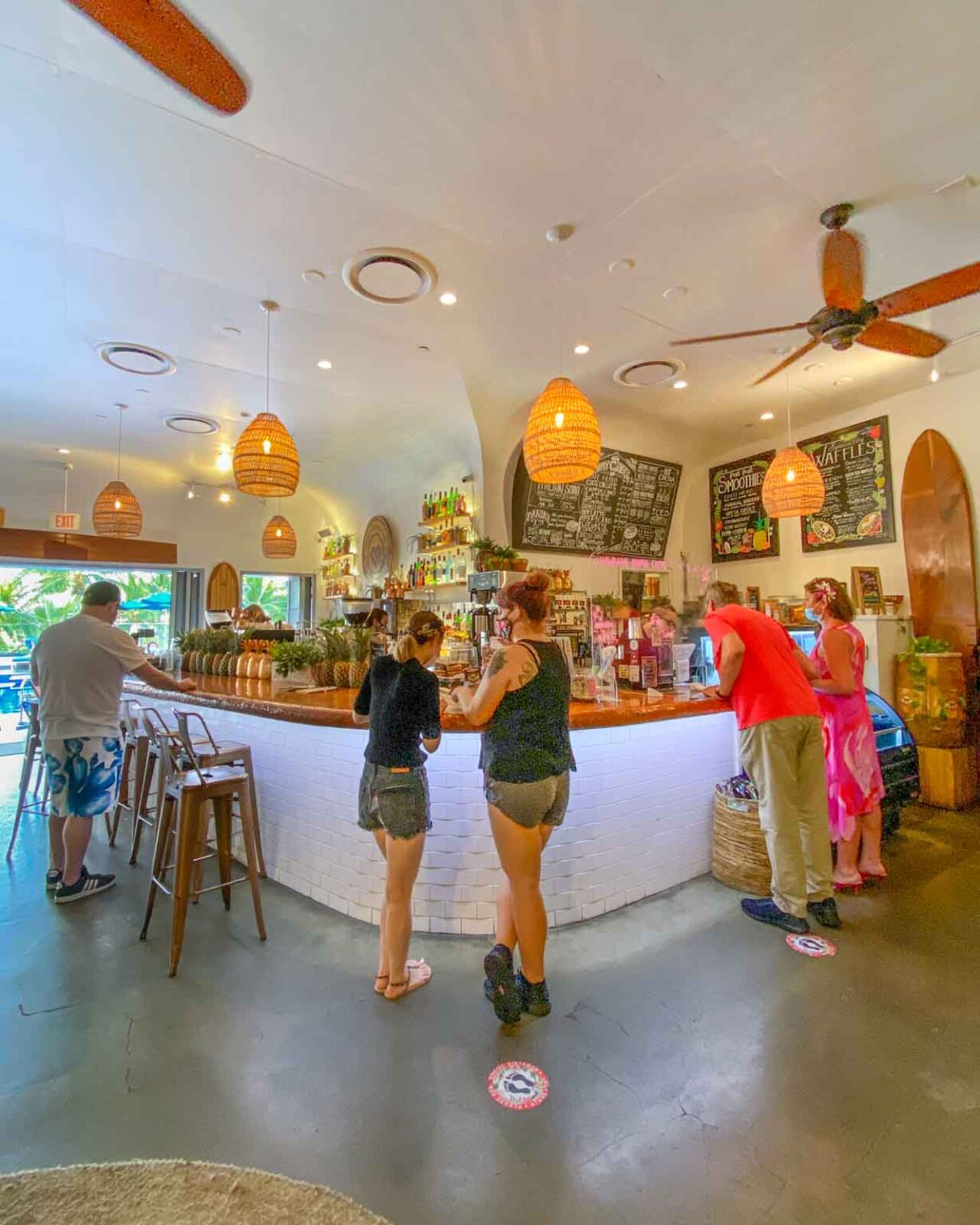 The 20 Best Places to Eat in Oahu: Hotspots and Local Favorites