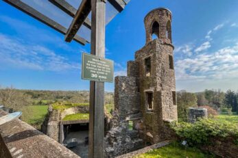 Kissing the Blarney Stone: Tips for Visiting & the Legend!
