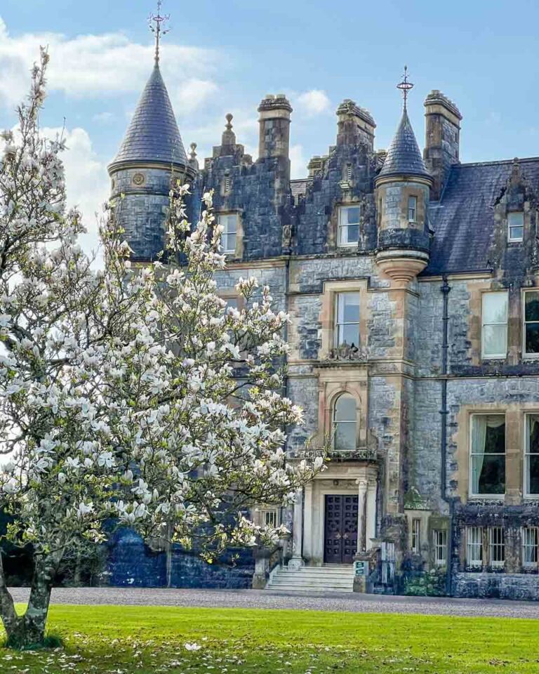 Kissing the Blarney Stone: Tips for Visiting & the Legend!
