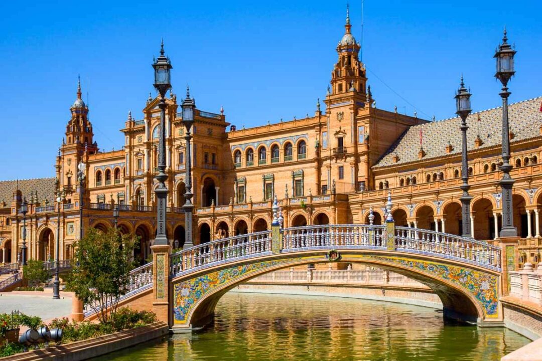 Spain or Italy: Which Country Should You Visit?