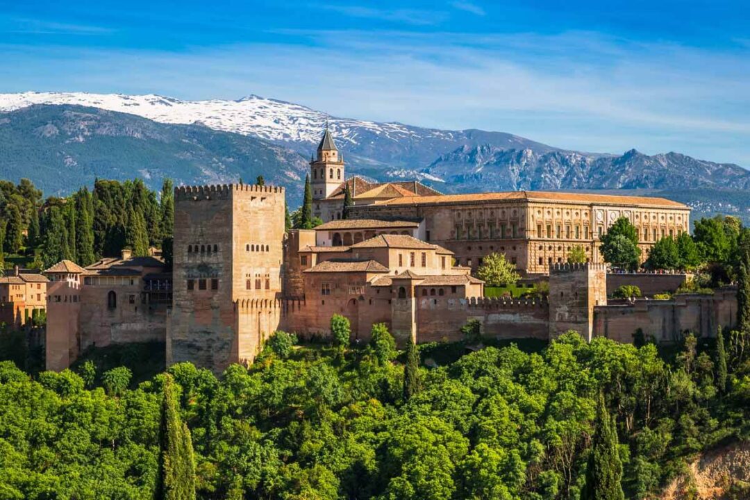 Spain or Italy: Which Country Should You Visit?